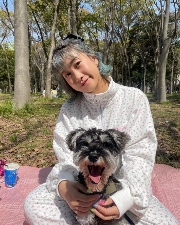 TWICE Momo's family consists of four people! Introducing her parents ...